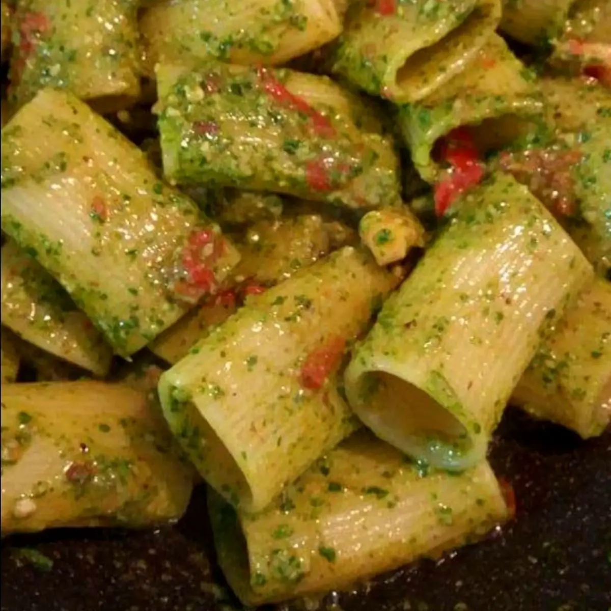 Paccheri rigati pesto di rucola e pesce spada | Al.ta Cucina