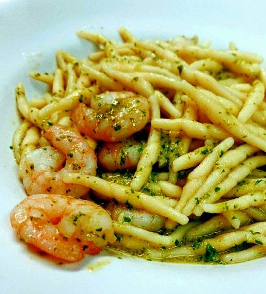 Trofie gamberetti e pesto di rucola - Al.ta Cucina | Mariomazzei
