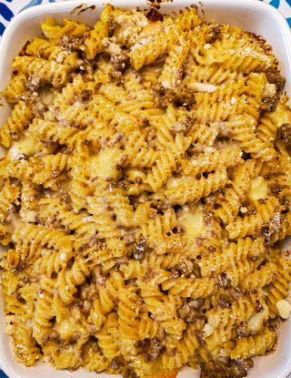 Fusilli al forno con carne tritata, provola ragusana e crema di zucca ...