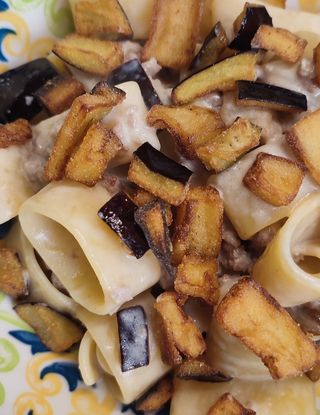 CALAMARATA SALSICCIA, ROBIOL E MELANZANE - Al.ta Cucina | FraiFornelli