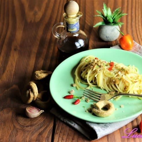 Pasta con colatura di alici e taralli - Al.ta Cucina | lucianaincucina