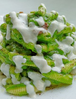 Maccheroncino alla cima di rapa e salsa alla ricotta forte - Al.ta ...