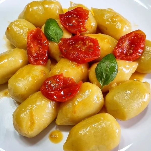 Gnocchi ripieni con pesto e pomodorini - Al.Ta Cucina | mammaemma.gnocchi
