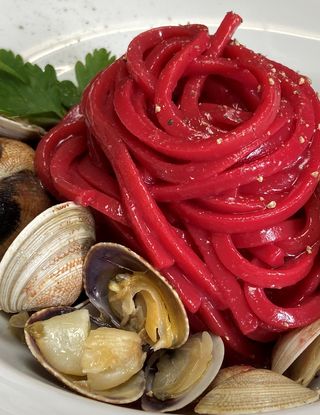 Spaghetti rossi alle vongole - Al.ta Cucina | mastroiacovod