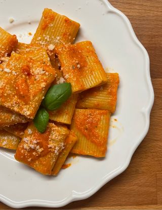 Gigantoni con crema di peperoni - Al.ta Cucina | juless.cooking