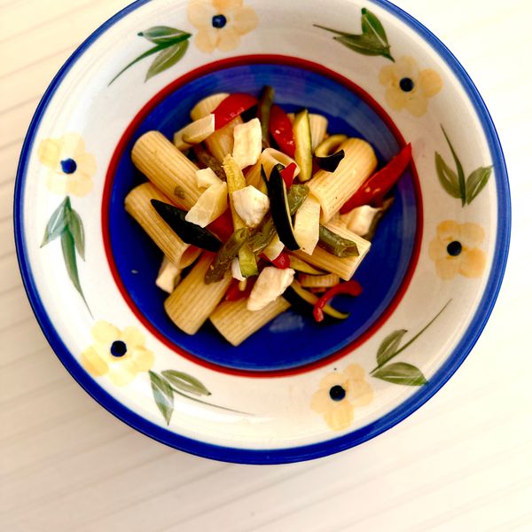 Mezze maniche d’estate Zucchine, pomodorini , mozzarella pecoroni ...