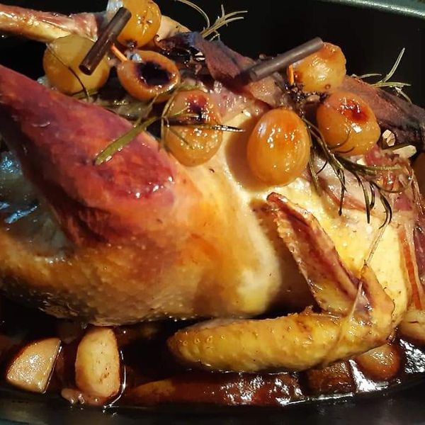 Faraona uva, pere e cannella | Al.ta Cucina