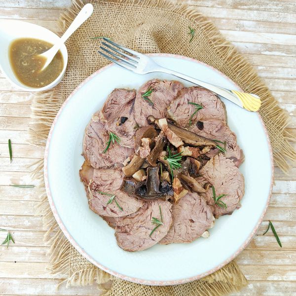 Arrosto di vitella con funghi porcini e guanciale | Al.ta Cucina