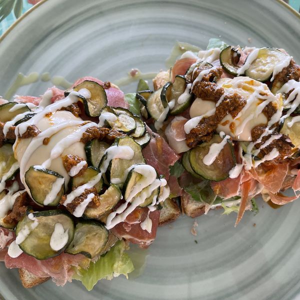 Avocado Toast very tasty con Crudo di Parma Dop | Al.ta Cucina
