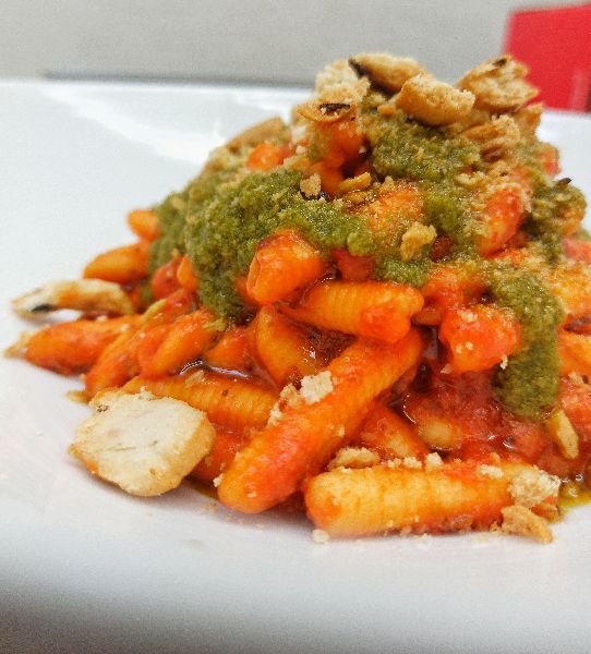 Maccheroncino datterino rosso pesto di broccoli tarallo | Al.ta Cucina
