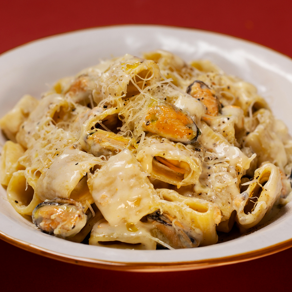 Mezzi Paccheri Rigati cozze e pecorino | Al.ta Cucina