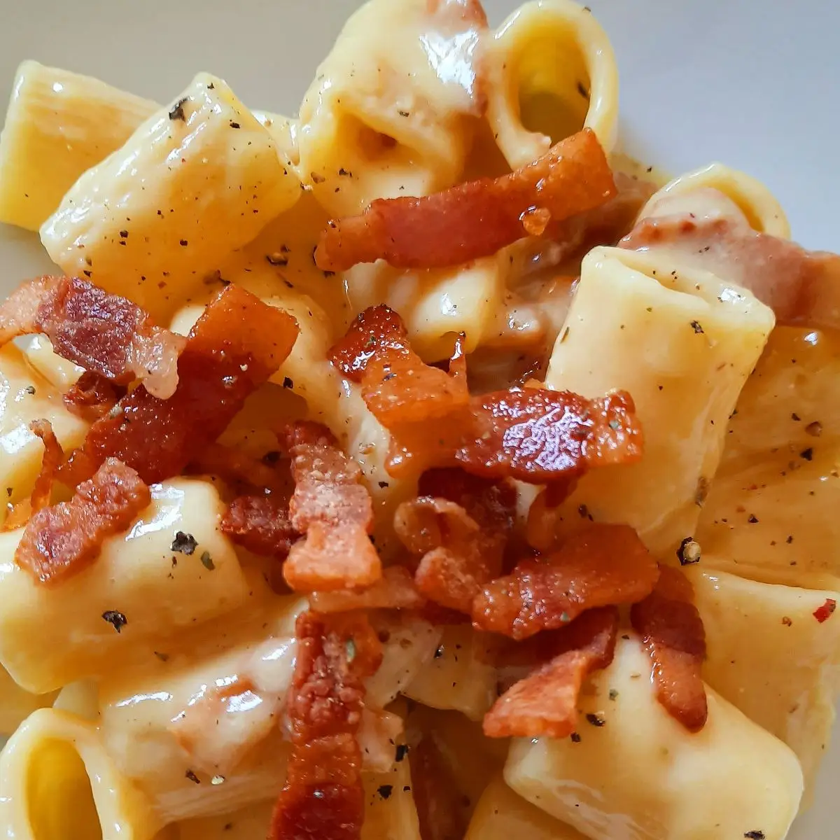 Mezze maniche alla carbonara!💛 | Al.ta Cucina