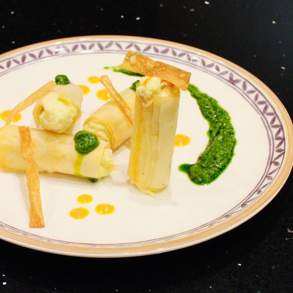 Maccheroncini di pasta fillo ripieni di baccalà mantecato , maionese al ...
